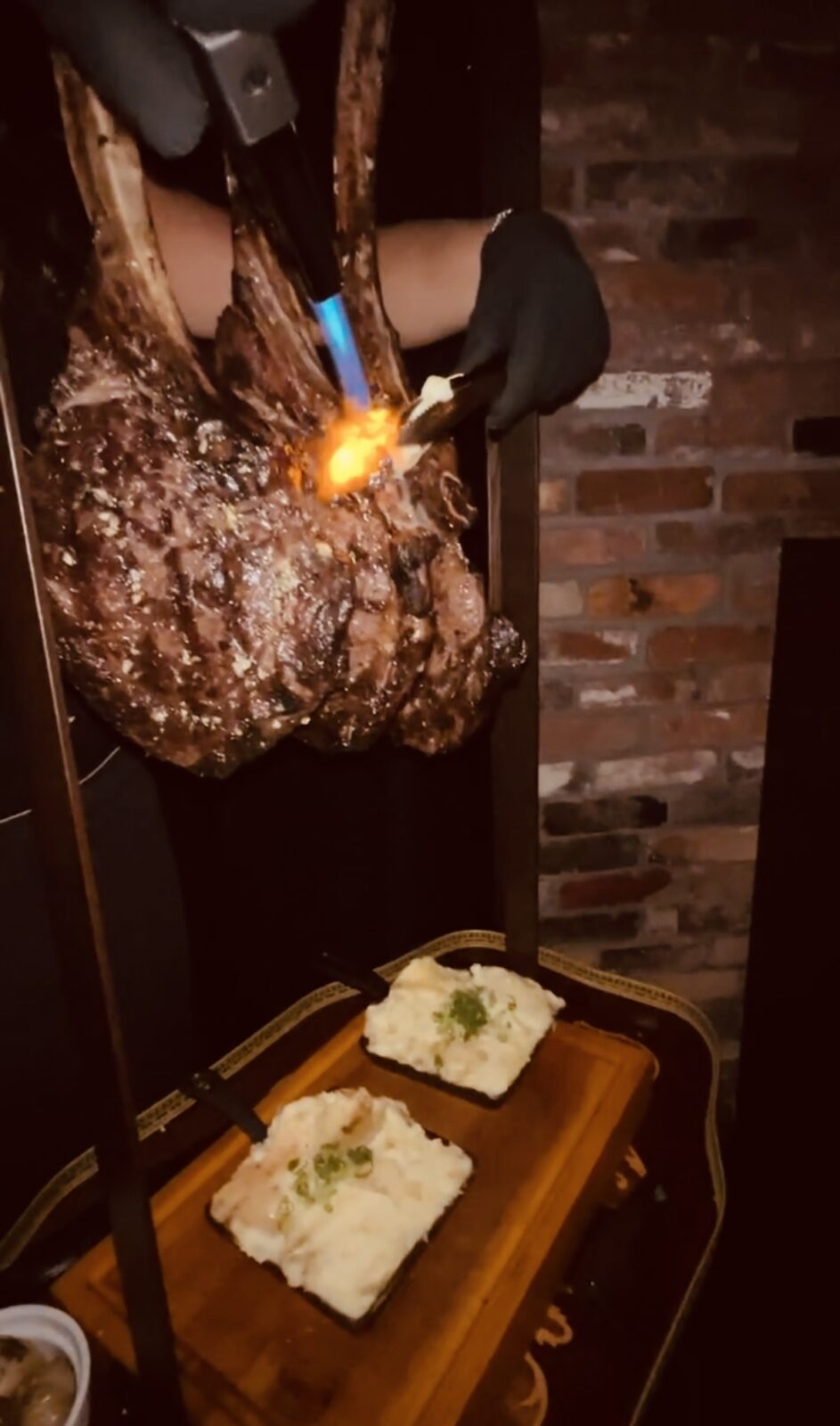 7 Must-Try Oahu Restaurants For Your Hawaiian Vacation - karacahill.com